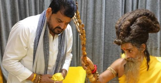 Baba Sadguru Shri Riteshwar Maharaj Age, Family, House, Net Worth ...