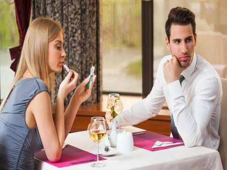 Why To Wait Before Saying I Love You - Boldsky.com