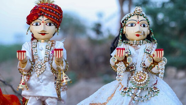 Gangaur Ke Geet : 'गौर ए गणगौर माता खोल ए किवाड़ी'... यहां देखें गणगौर ...