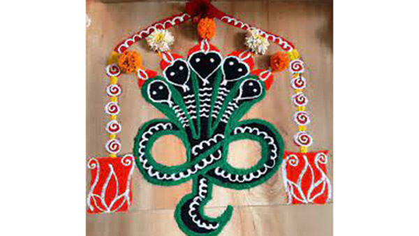 Nag Panchami Rangoli Design: नाग पंचमी पर आंगन में बनाएं ये सुंदर ...