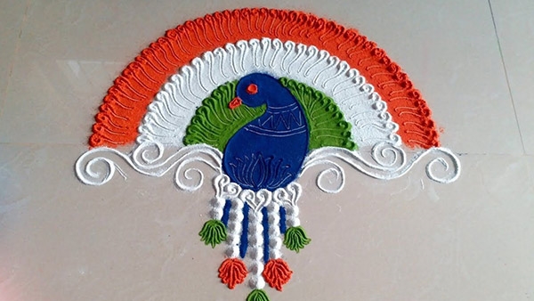 15th August Rangoli Idea: स्‍कूल-ऑफ‍िस को इन तिरंगा रंगोली से रंग दे ...
