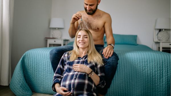3 Best Ways To Massage Your Pregnant Wife - Boldsky.com