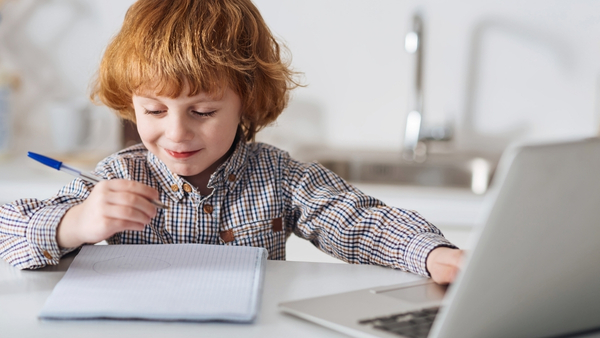 Raising Emotionally Intelligent Kids in the Age of Social Media, Expert ...