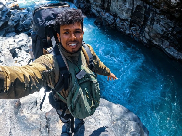 Exclusive Interview: കേരളം മുതല്‍ ഹിമാലയം വരെ നടന്ന് യാത്ര; ചിത്രന്റെ യാത്രകള്‍ ആരെയും ...