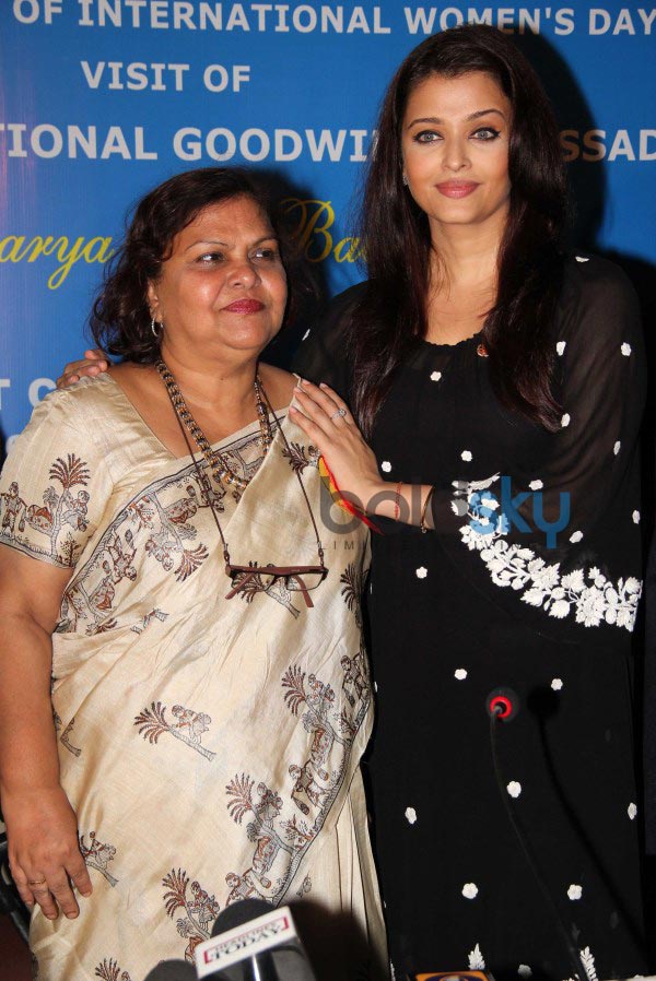 Aishwarya Rai leads UNAIDS mission on issues of women and HIV - Boldsky