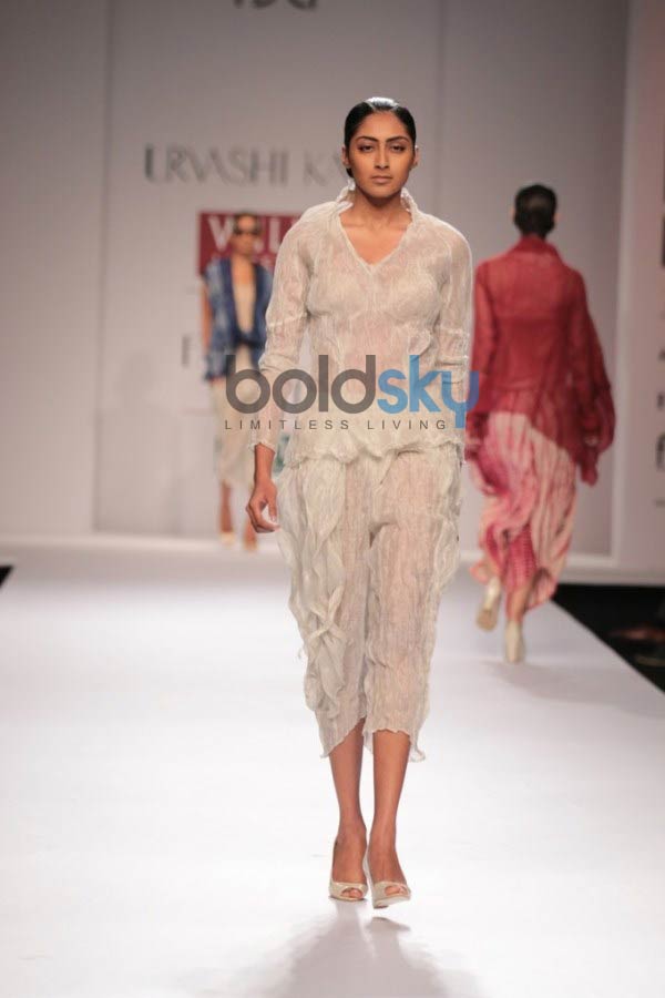 WIFW 2014 day 3 Urvashi Kaur show - Boldsky