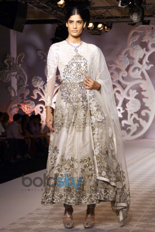 ICW 2014 Varun Bahl Show - Boldsky