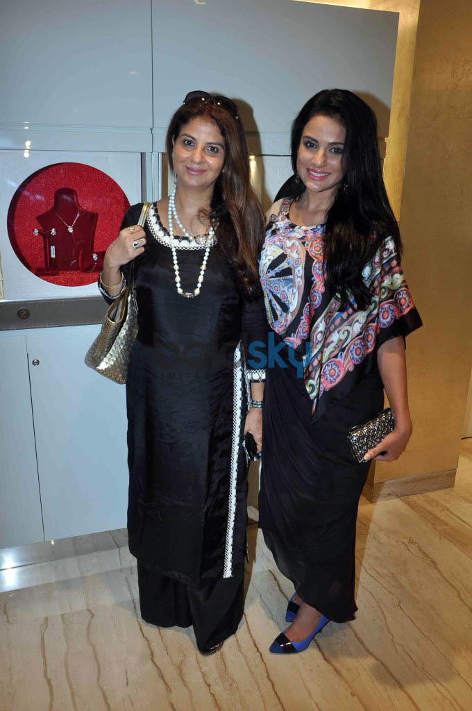 Zoya Hosts Style Evening - Boldsky