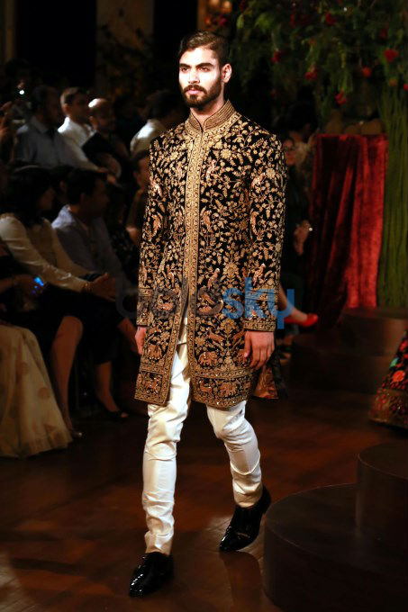 Designer Rohit Bal Show At AIFW 2015 - Boldsky