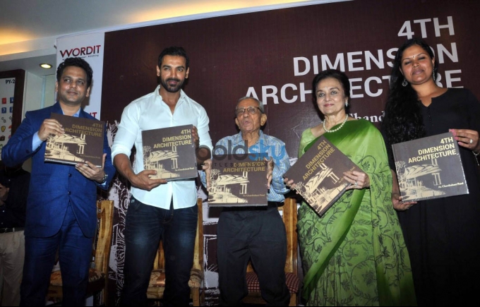 John And Asha Parekh Unveil Chandrakant Patil Book - Boldsky