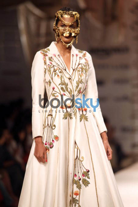 Designer Samant Chauhan Show At AIFW - Boldsky