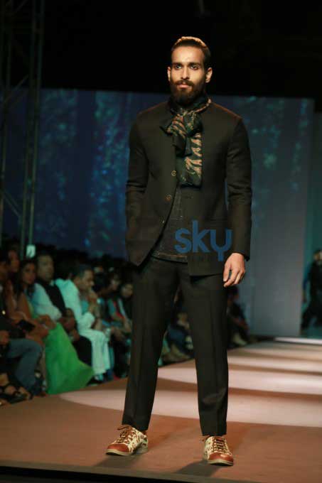 Designer Divyam Mehta Collection At AIFW 2016 - Boldsky