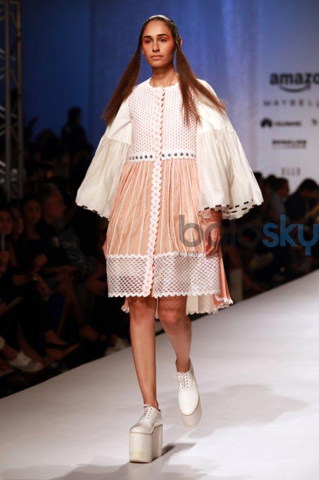 Designer Amit Aggarwal Collection At AIFW Spring Summer 2017 - Boldsky