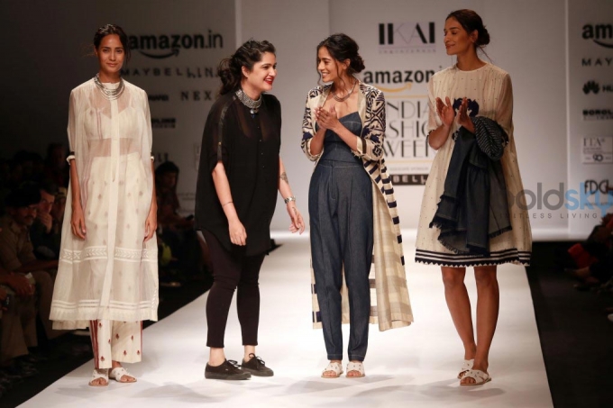 Designer IKAI Collection At AIFW Spring Summer 2017 - Boldsky