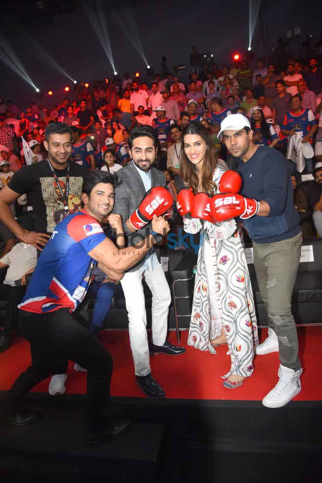 Sushant Singh Rajput,Kriti Sanon,Ayushman Khurana at Super Boxing League. - Boldsky
