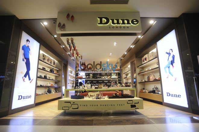 Riddhima Kapoor At Dune Store - Boldsky