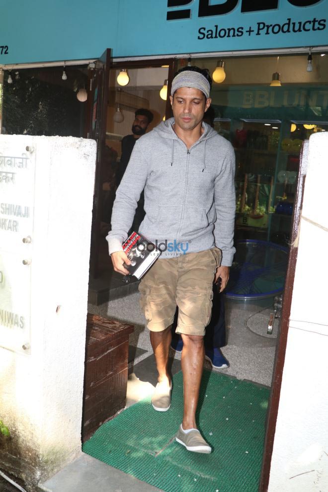 Farhan Akhtar Spotted At B Blunt Salon - Boldsky
