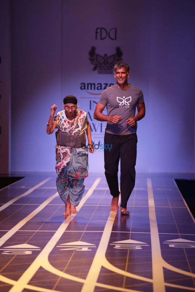 Nida Mahmood Full Show At Amazon India Fashion Week In New Delhi - Boldsky