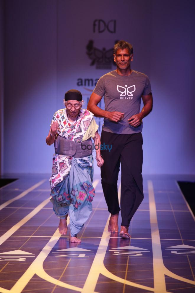 Nida Mahmood Full Show At Amazon India Fashion Week In New Delhi - Boldsky