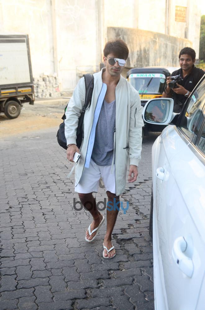 Bipasha Basu And Karan Singh Grover Spotted At Salon - Boldsky