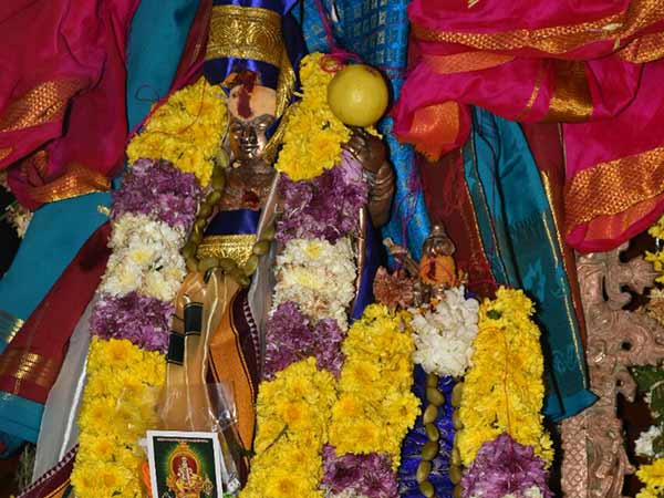 புஷ்கலா தேவியின் காதல்... கை பிடித்து ஏற்றுக்கொண்ட ஆரியங்காவு ...