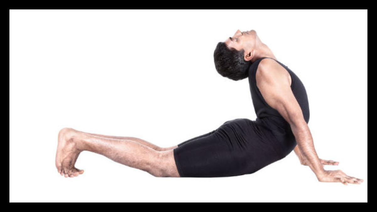 புஜங்காசனம் செய்வது எப்படி? அதன் நன்மைகள் என்ன? யாரெல்லாம் ...