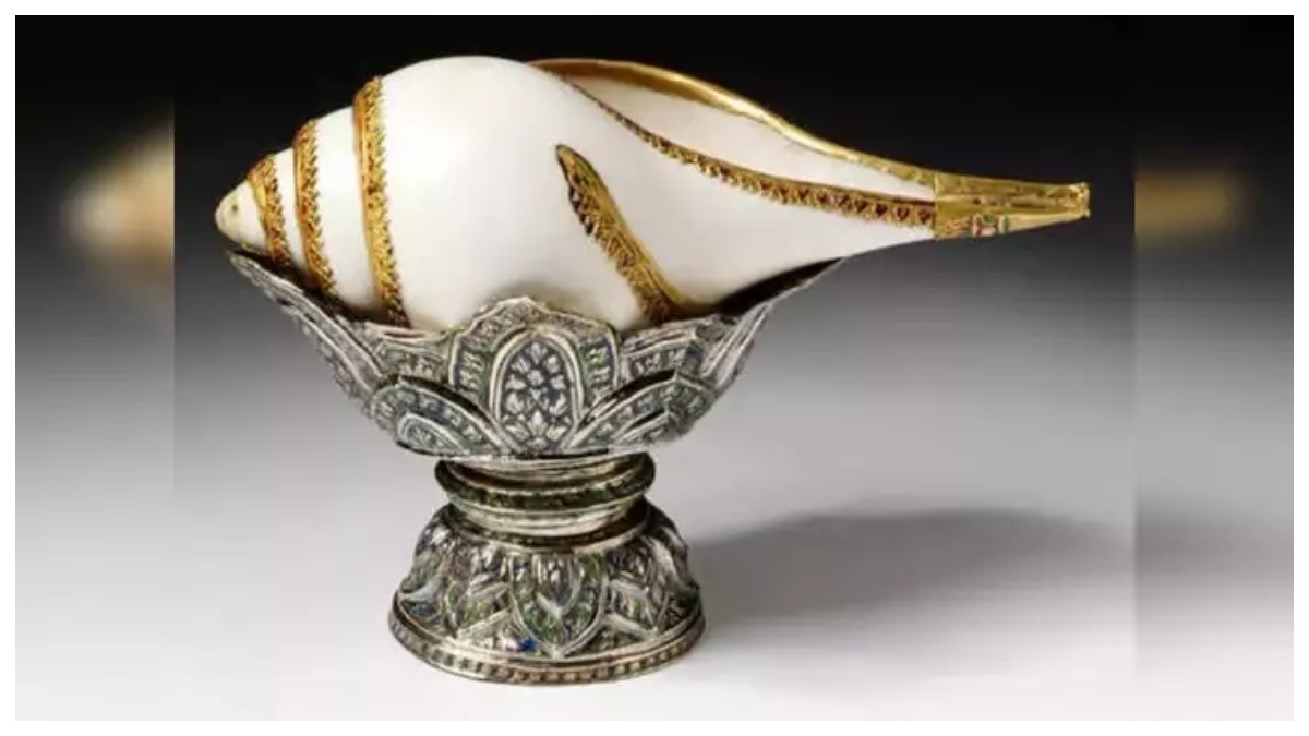 வீட்டில் செல்வம் கொழிக்க வலம்புரி சங்கு வழிபாடு செய்யுங்கள் ...