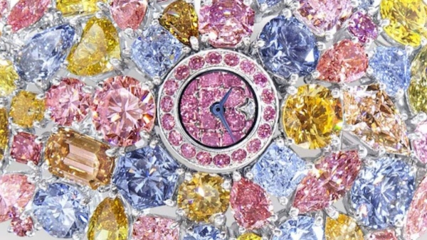 460 கோடி மதிப்புள்ள உலகின் மிகவும் விலையுயர்ந்த இந்த வாட்ச் யாரிடம் ...