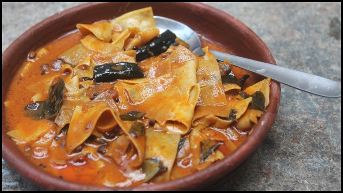 வெறும் 4 அப்பளம் இருந்தா போதும்.. மதியம் டக்குன்னு சூப்பர் குழம்பு ...