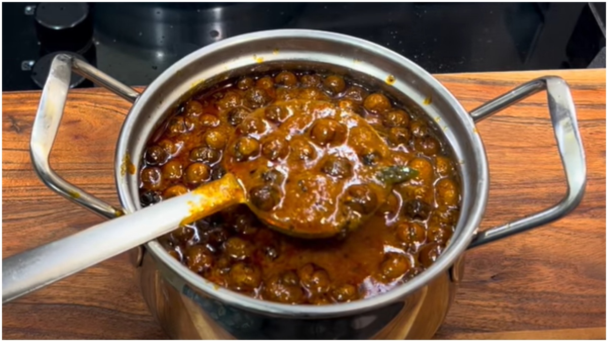 அட்டகாசமான வத்த குழம்பு ரெசிபி... செஞ்சு பாருங்க 3 நாள் வைச்சு ரசிச்சு ...