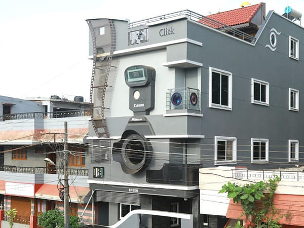 Camera-Shaped House: ఆ ఇల్లే ఓ కెమెరా... అక్కడ ఎవరెళ్లినా వెంటనే క్లిక్ ...