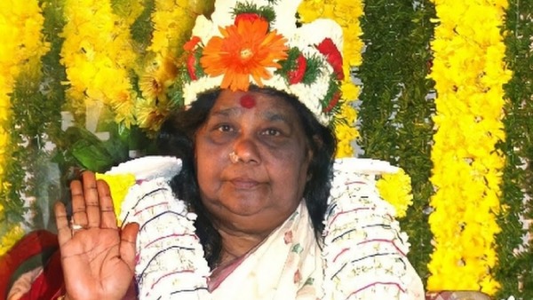 భక్తులతో నేరుగా మాట్లాడుతున్న దేవుడు.. కోరుకున్న కోరికలు తీరిపోతున్నాయట ...